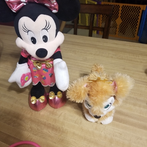 Toys | Minnie Mouse On Roller Skates With Dog | Poshmark
